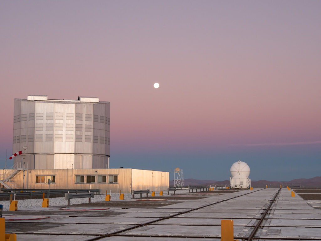 The Paranal observatory in Chile: Dr. Johanna Hartke takes us to the ...